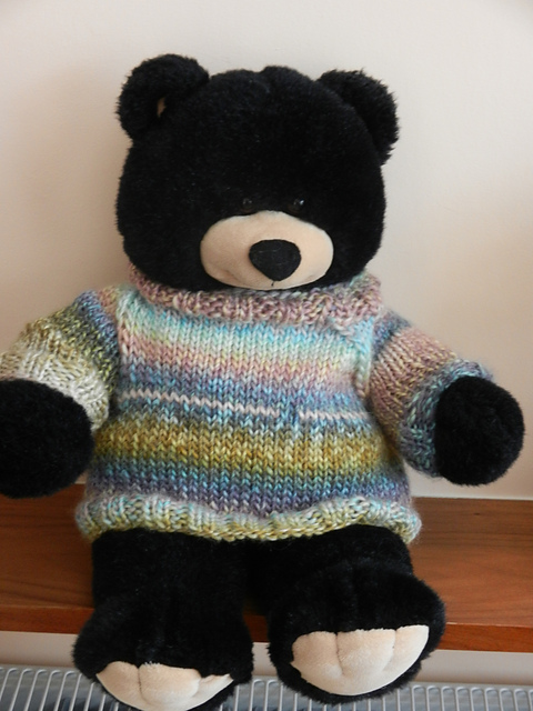 Ravelry: Beary Comfy Jumper pattern by Sinéad Cahir