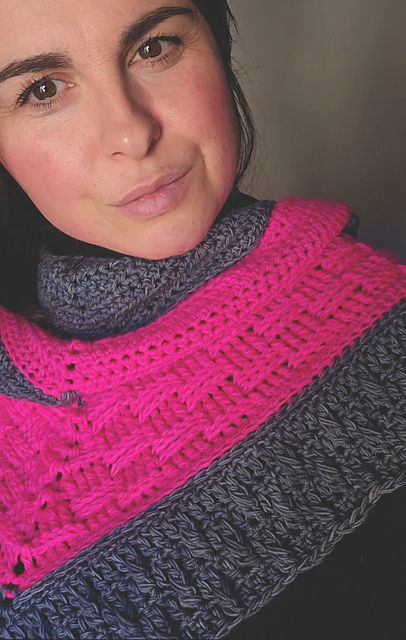 Ravelry: Kira Shawl pattern by Cristina Soto