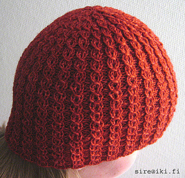 Ravelry: Rinsessa-pipo pattern by Sirkku Siiskonen