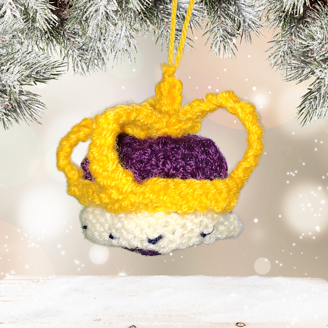 Ravelry: Crown hanging decoration pattern by Debbie Willetts