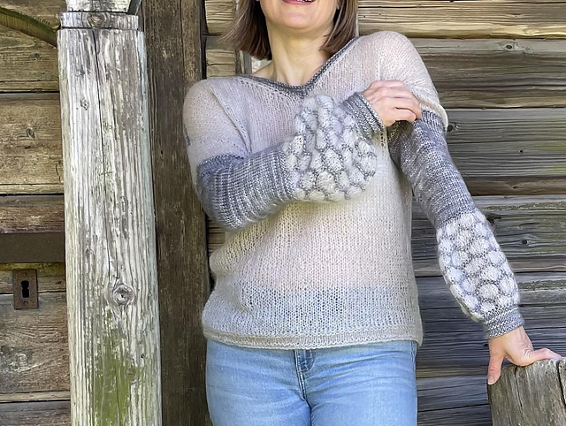 Ravelry: The Gray Feather pattern by Siulu Guru