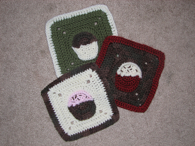 Ravelry: Cupcake Square pattern by Amelia Beebe