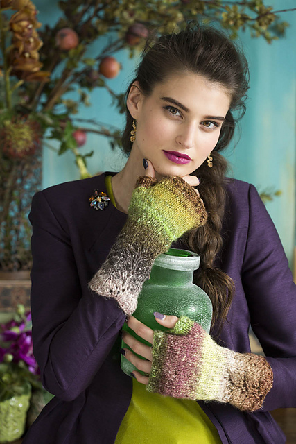 Ravelry: Gauntlet Mitts pattern by Debbie O'Neill