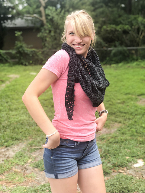 Ravelry: Koselig Kerchief Wrap pattern by Abby Doan/Skeins and Stitches Co