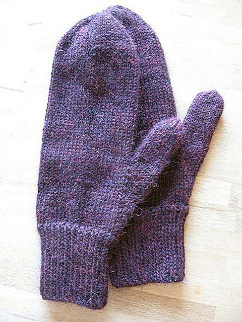 Ravelry: 9152 Mittens pattern by Kerstin Arvelind
