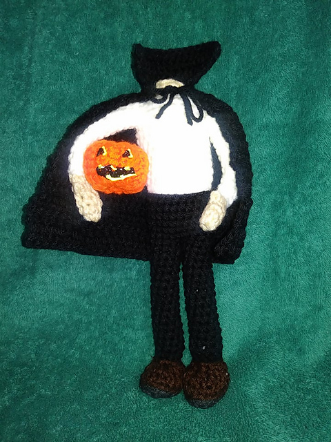 Ravelry: Headless Dan pattern by The Sleepless Crocheter
