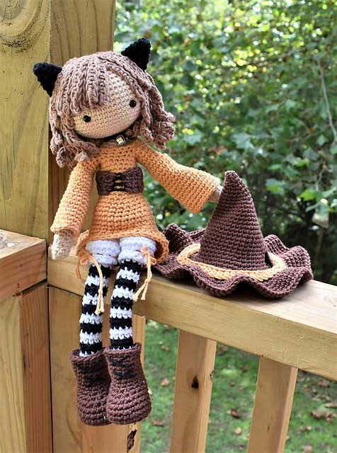 Ravelry: Jinx the Cat pattern by Rachel Randle