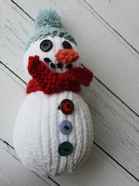 Ravelry: Simon Snowman pattern by The Slipped Stitch