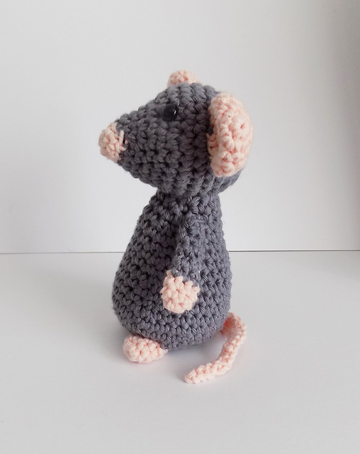 Ravelry: little grey mouse pattern by Karen Goss