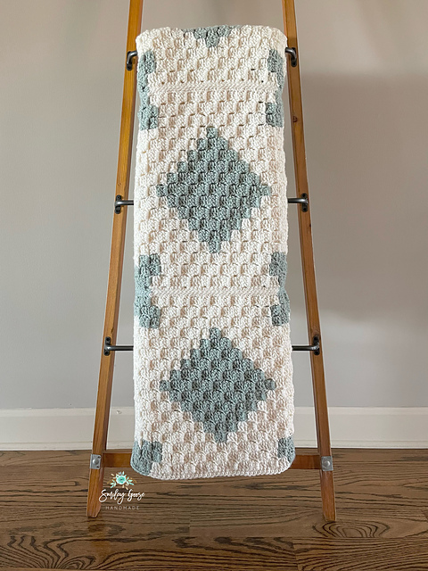 Ravelry: Geometric Throw Blanket pattern by Kara Edwards