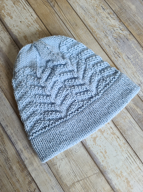 Ravelry: Mod Chevron Beanie pattern by JaNae Yagi