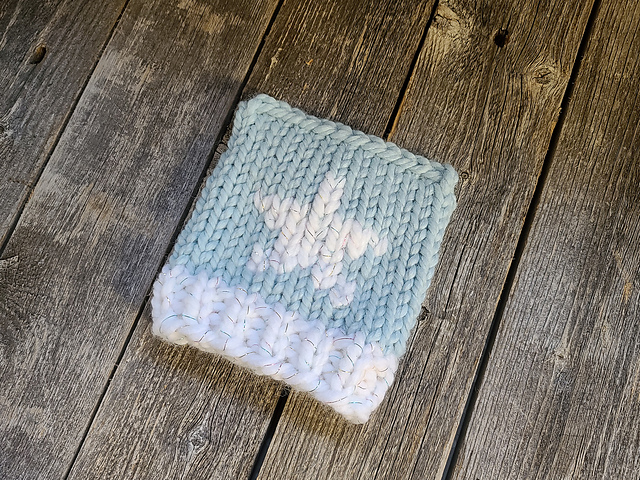 Ravelry: Star "Kitty" Baby Beanies pattern by JaNae Yagi
