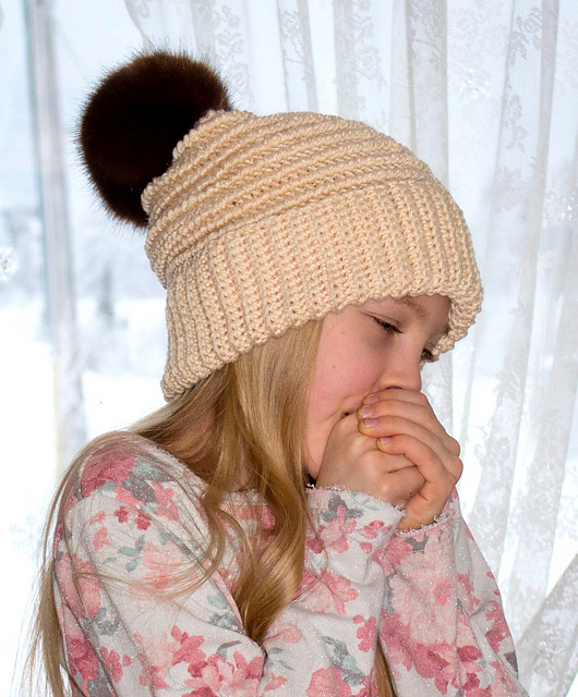Ravelry: Jill Slouch pattern by Emma Zobel