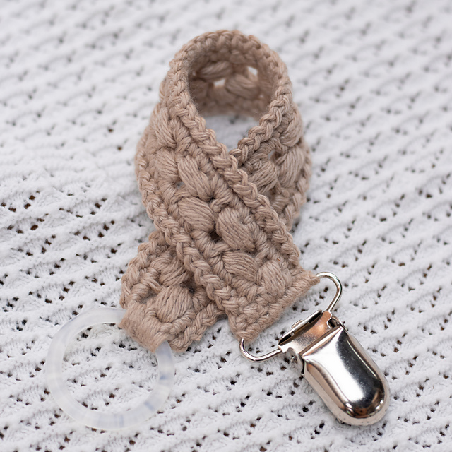 Ravelry: Loke Pacifier Clip pattern by Sockan Crochet