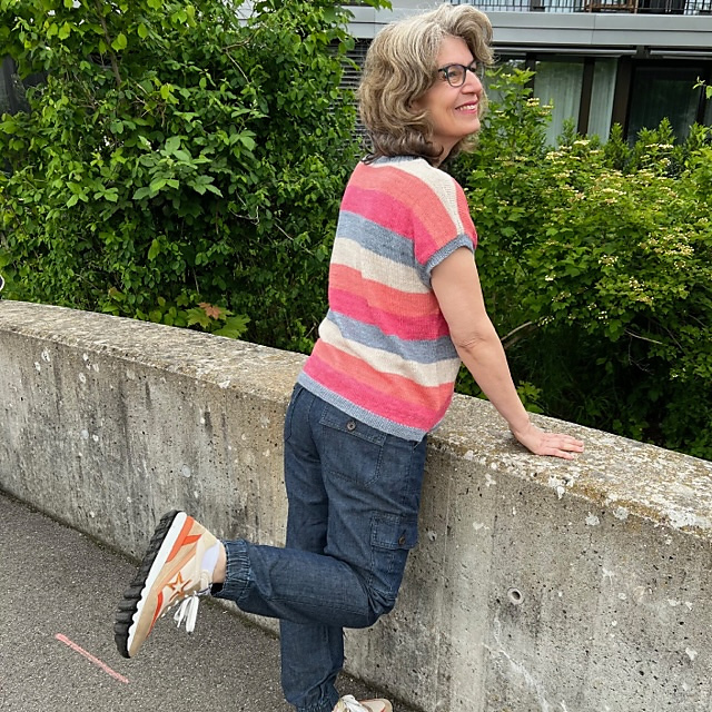 Ravelry: Frena Shirt pattern by Simone Nägeli - Pauli