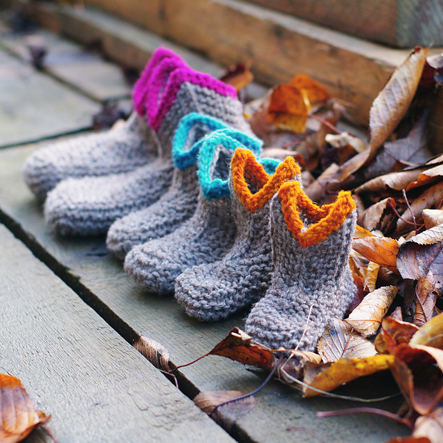 Ravelry: Little Chausses pattern by Solenn Couix-Loarer