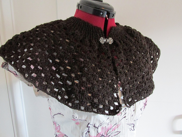 Ravelry: Cape pattern by Aud Bergquist