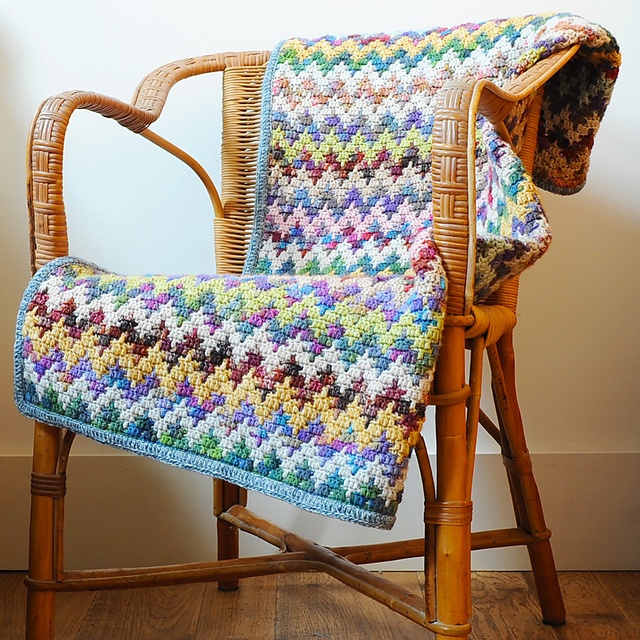 Ravelry: Crinkle Crankle blanket pattern by Sue Doran