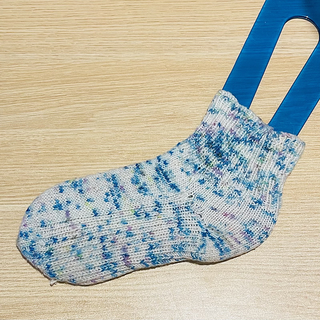 Ravelry: Ribbed Arch Sock pattern by Southern Skeins