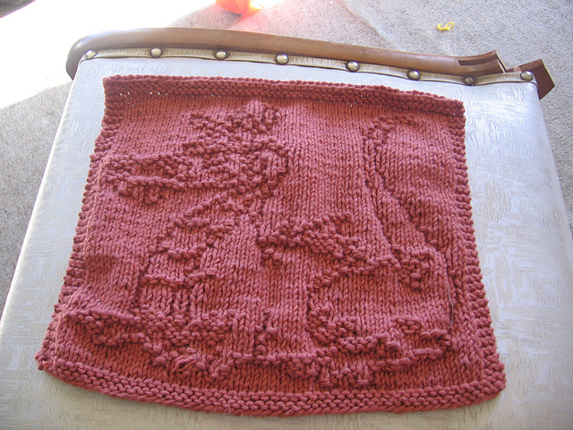 Ravelry: Dragon chart pattern by Emma & Sammy Awesome