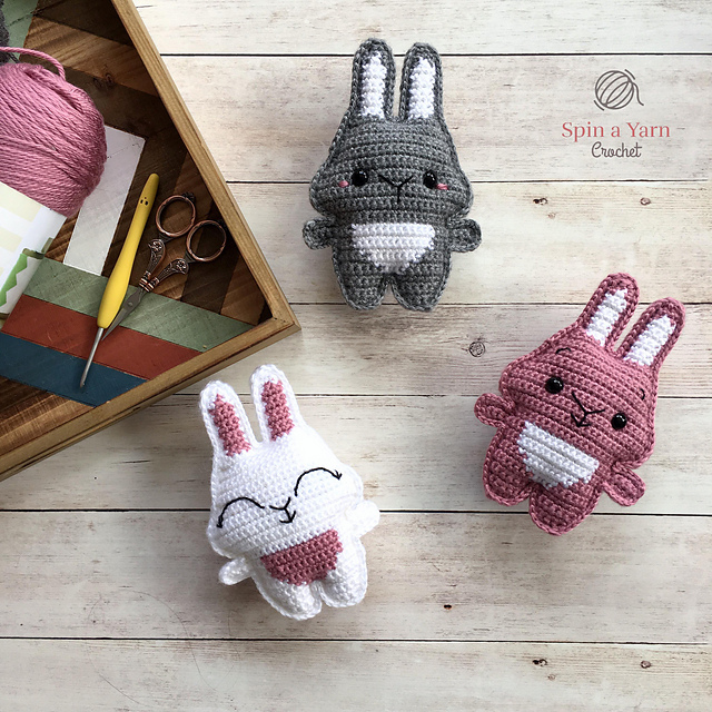 Ravelry: Pocket Bunny pattern by Spin a Yarn Crochet
