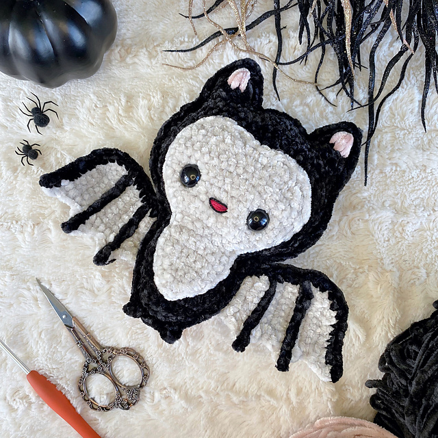 Ravelry: Bat Amigurumi pattern by Spin a Yarn Crochet