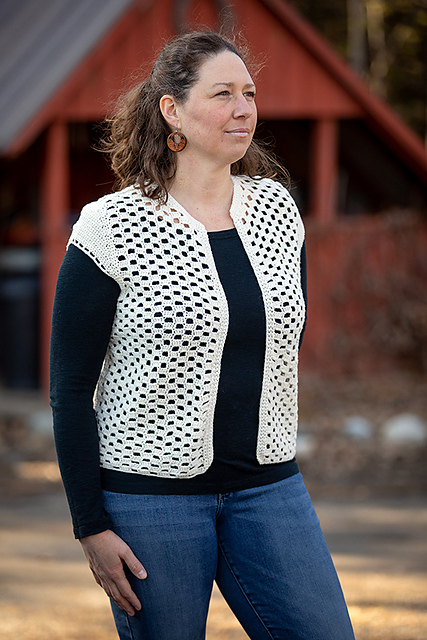 Ravelry: Bella Vesta pattern by Maureen Clark