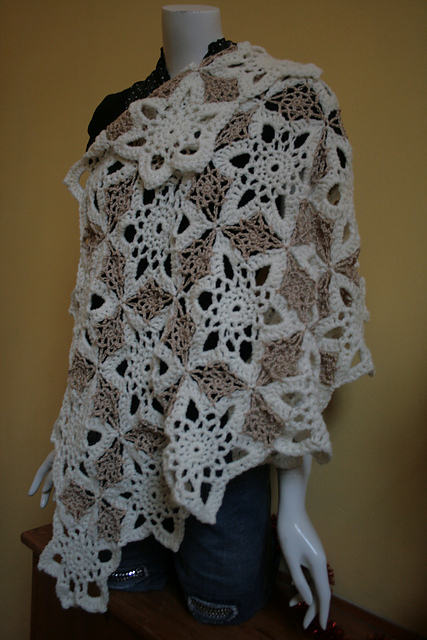 Ravelry: Snow Winter Shawl pattern by Maria Yakushkina