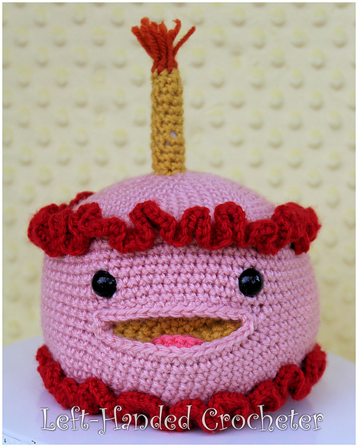 Ravelry: Smiling Birthday Cake pattern by The Left-Handed Crocheter