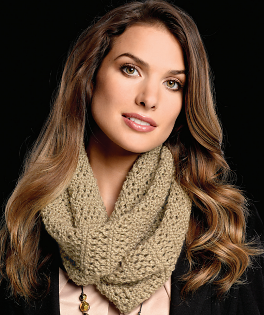 Ravelry: Cowl pattern by Panda Yarns