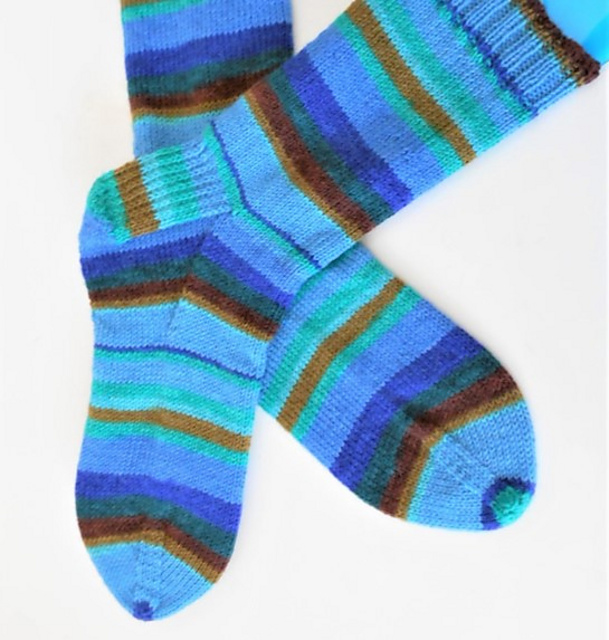 Ravelry: Funky Socks pattern by Shelley