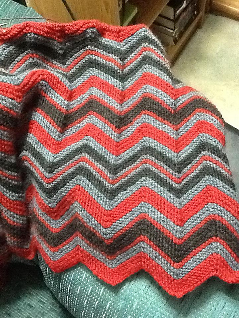 Ravelry: Autumn Ripple Afghan (Knit) pattern by Lion Brand Yarn