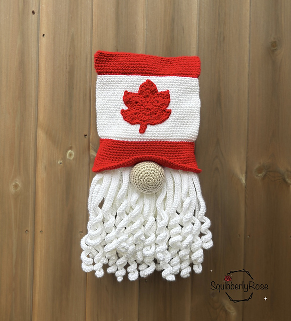 Ravelry: Canadian gnome Wreath pattern by selina page