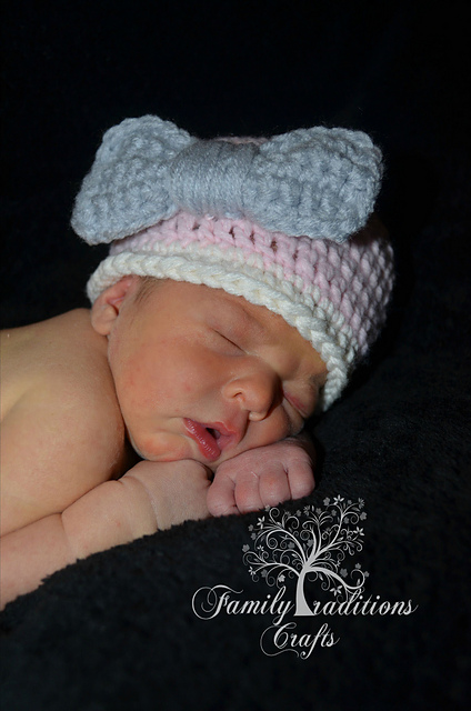 Ravelry: Lorelei pattern by Shannon Corcoran Family Traditions Crafts