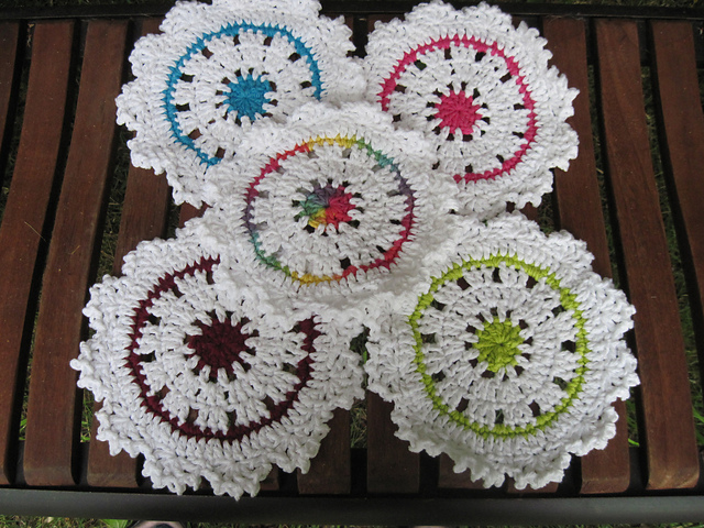 Ravelry: Doily Dishcloth Set pattern by Doni Speigle