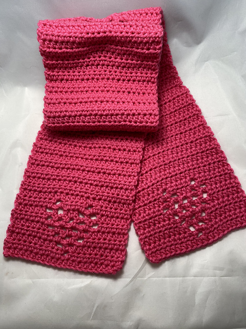 Ravelry: Heart Scarf pattern by Cari Lam