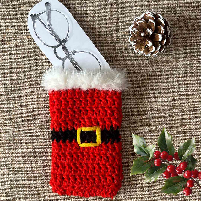 Ravelry: Santa Eyeglasses Holder pattern by May Shehab