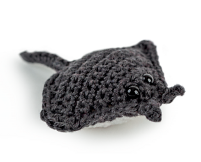 Ravelry: Manta Ray pattern by Sarah Abbondio