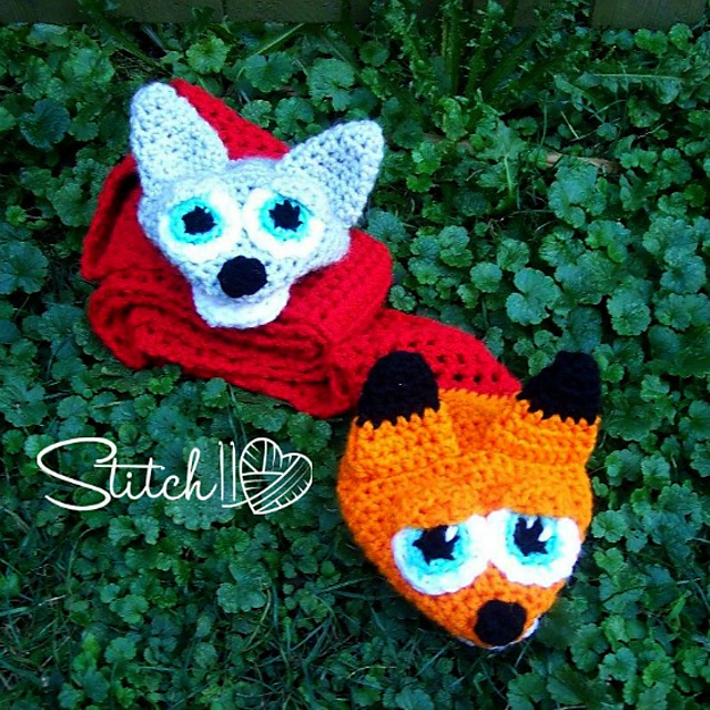 Ravelry: Wolf and Fox - Puppet Scarf pattern by Stitch11