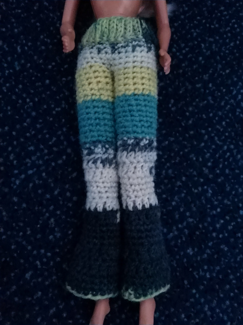 Ravelry: Cool barbie pants pattern by StitcheeDesign