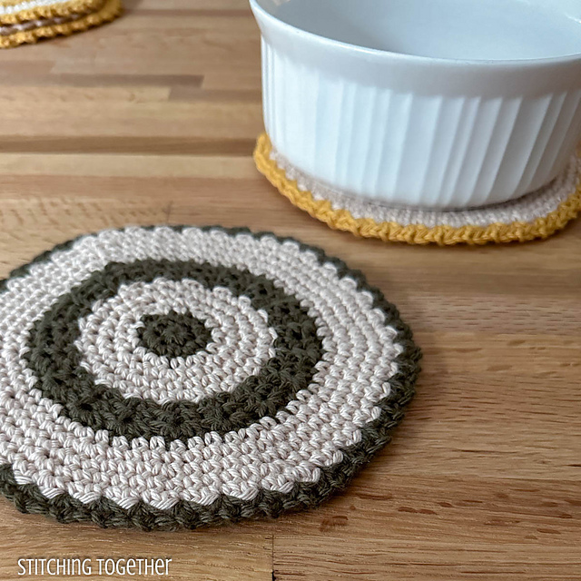 Ravelry: Round Trivet pattern by Jessica Underwood