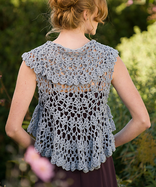 Ravelry: Lizzy's Lace Mantelet pattern by Melissa Horozewski