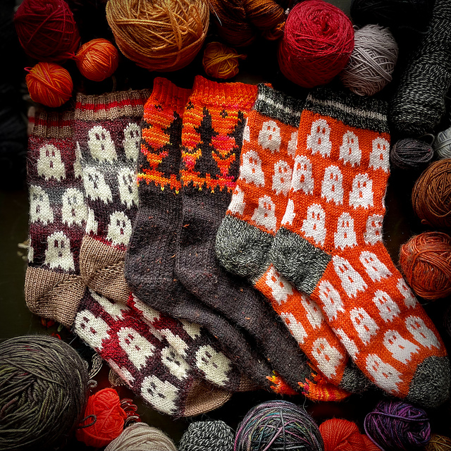 Ravelry: Spooky Sock set pattern by Stone Knits