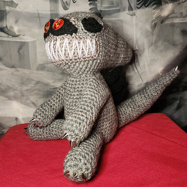 Ravelry: Lil' Xeno pattern by StringsandThingsByJoyce