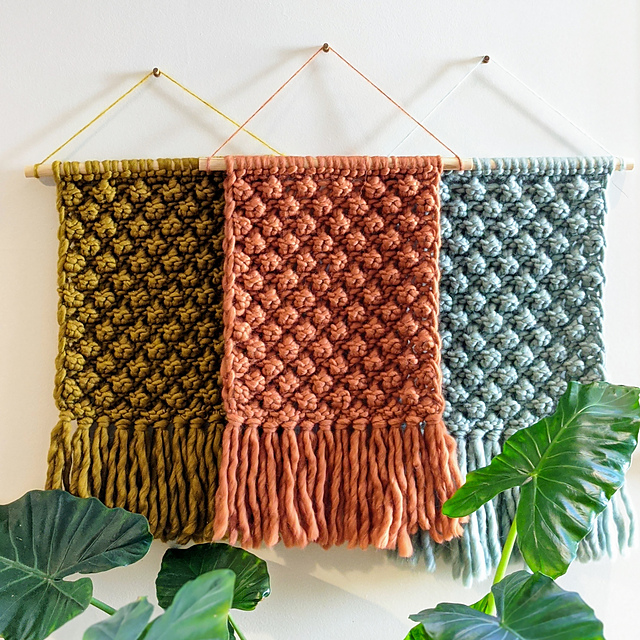 Ravelry: Bubble Knit Wallhanging pattern by Marissa Frey