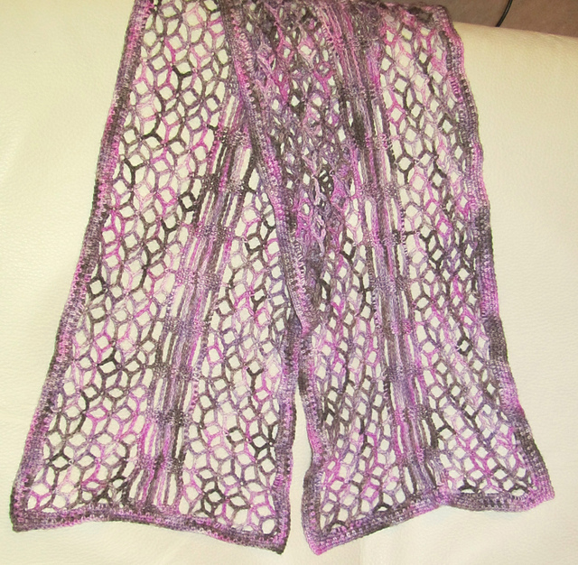 Ravelry: Belle écharpe pattern by Isabelle Lepage