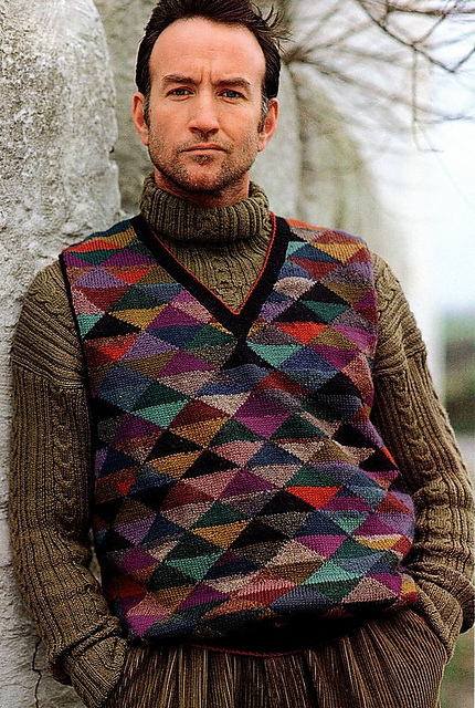 Ravelry: #17 Japanese Triangles pattern by Kaffe Fassett