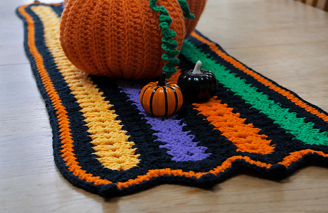 Ravelry: Halloween Wenona Table Runner pattern by Sunflower Cottage Crochet