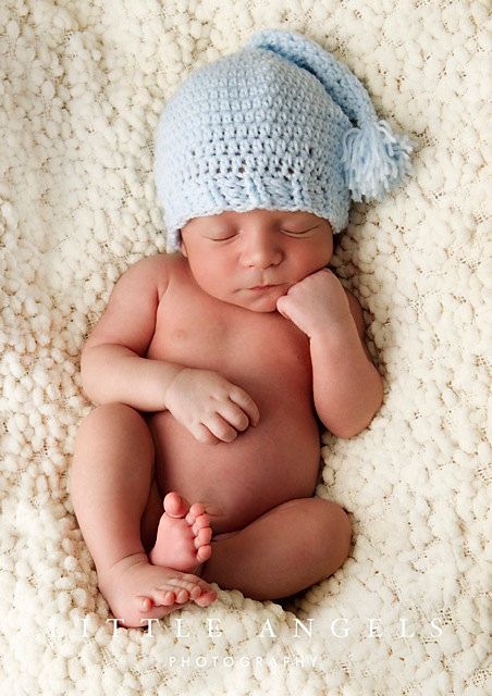 Ravelry: Itty Bitty Baby Stocking Cap pattern by Bonnie Potter