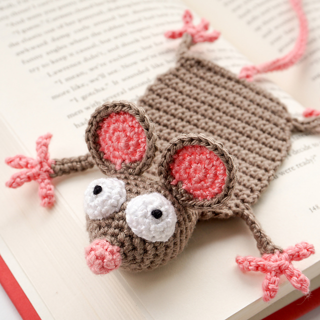 Ravelry: Mouse Bookmark pattern by Jonas Matthies